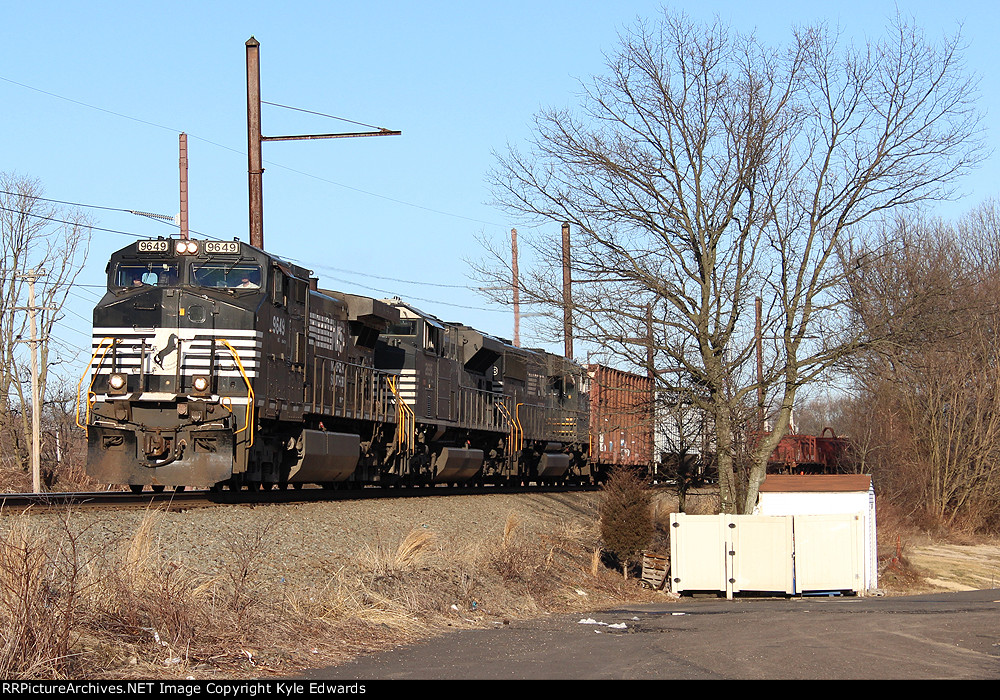 NS C40-9W #9649 on 17G